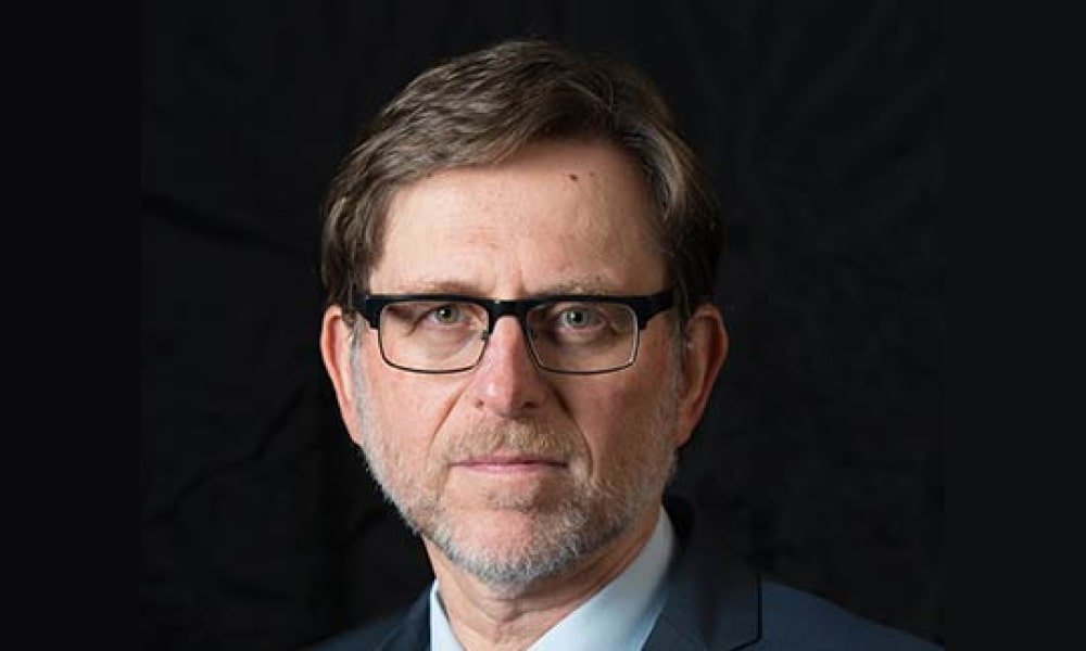 Personajes: Meir Bartur, director general de Optical Zonu - ToolBoom